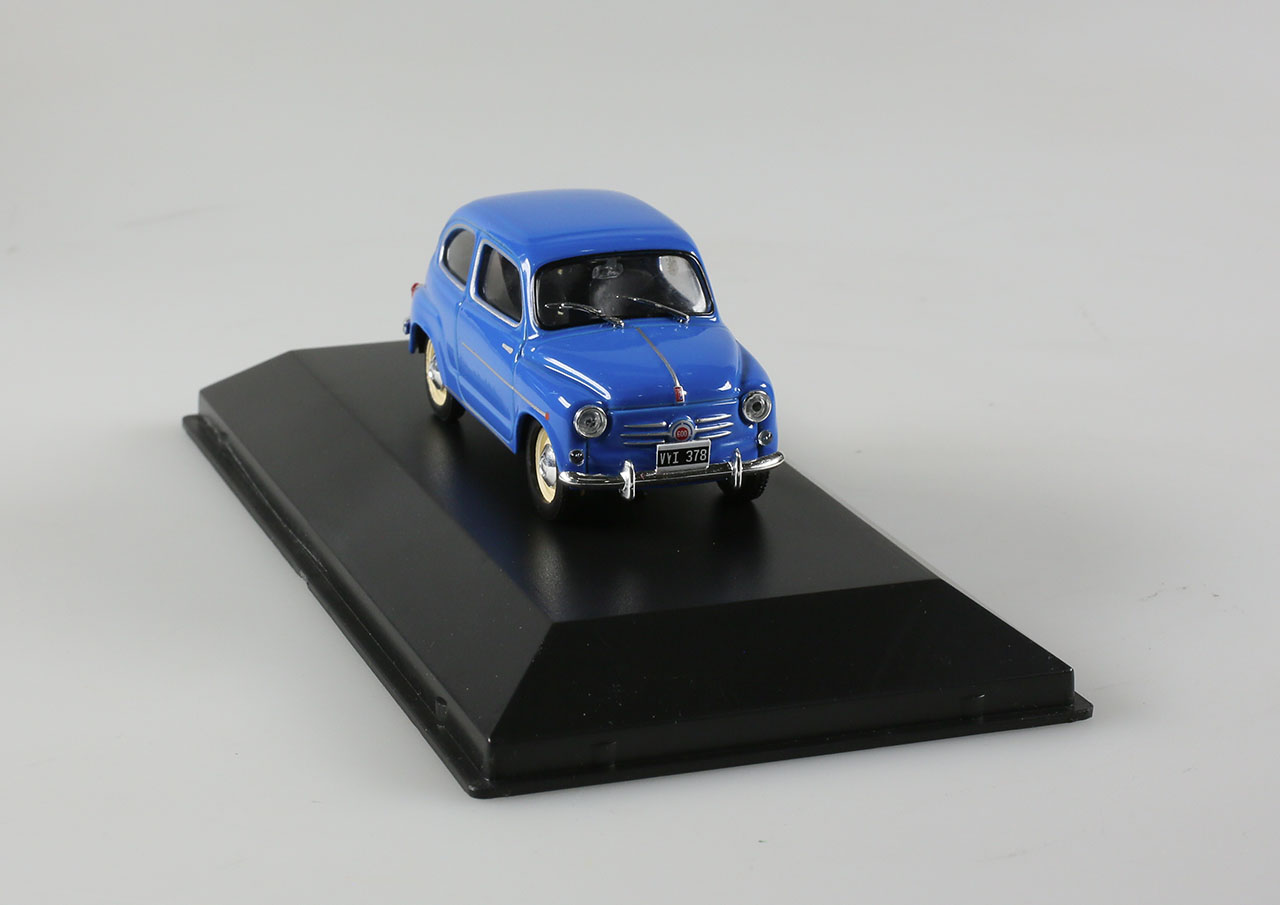 Fiat 600D 1962 : Voiture miniature 1/43 - AKILON
