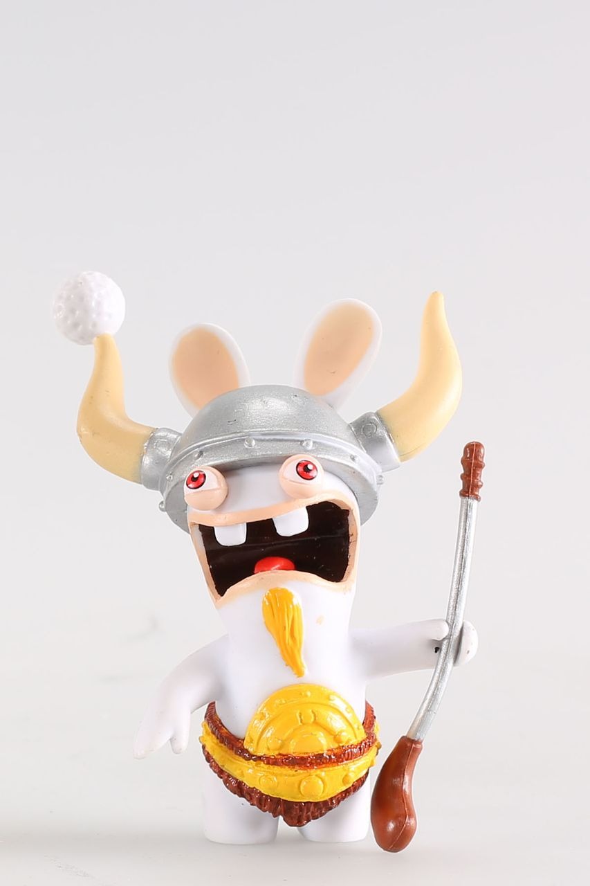 Lapin Crétin, Figurine en plastique, Viking (golfeur) - AKILON