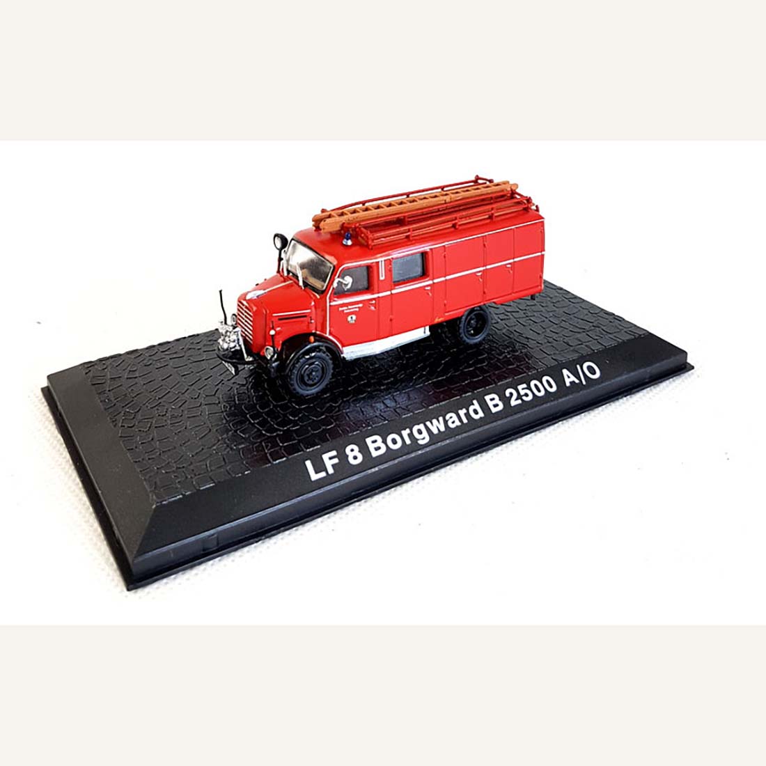 LF 8 Borgward B 2500 A/O, Véhicule Pompier miniature 1/72 - AKILON
