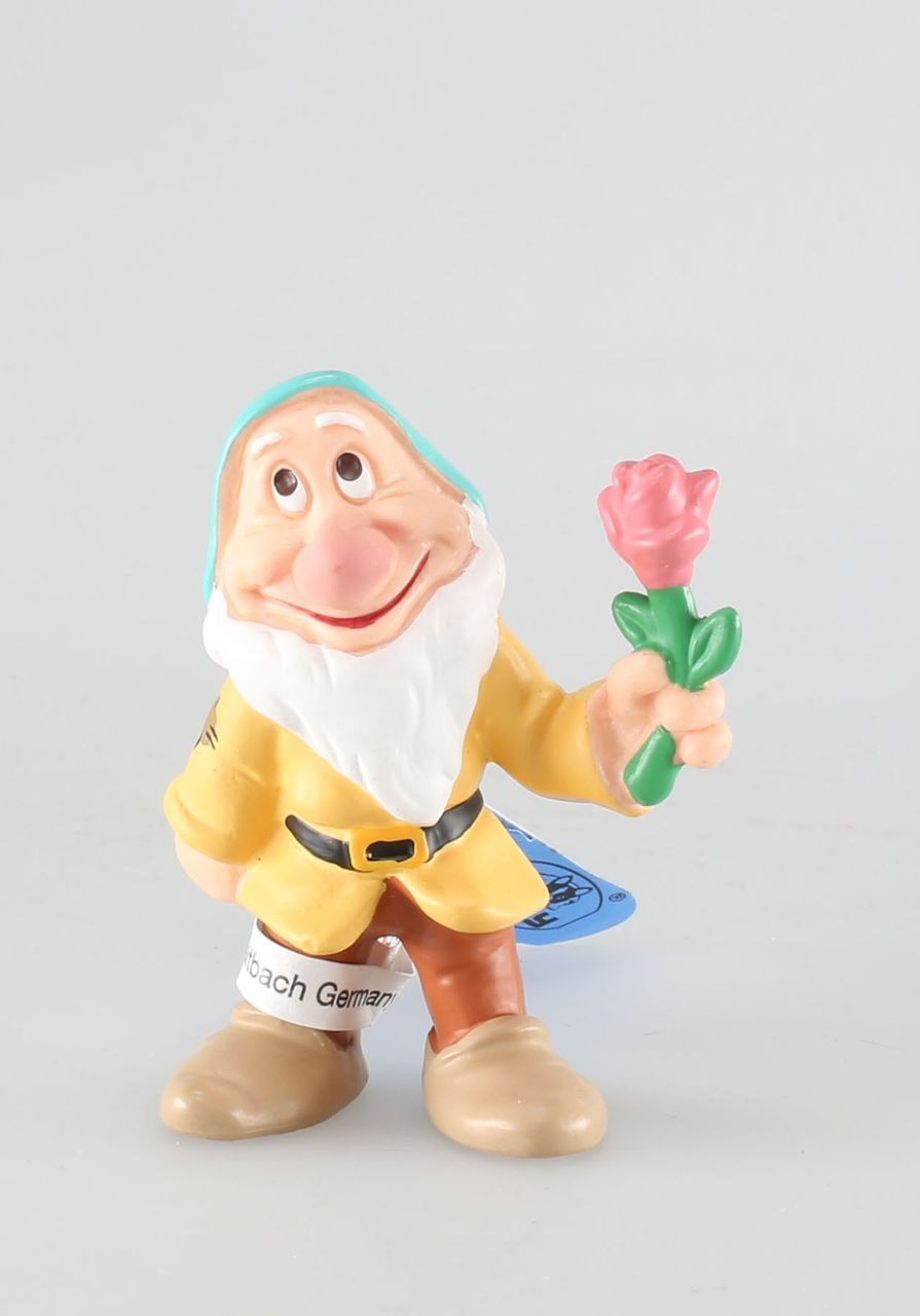 Timide Blanche-Neige Figurine en plastique Disney - AKILON